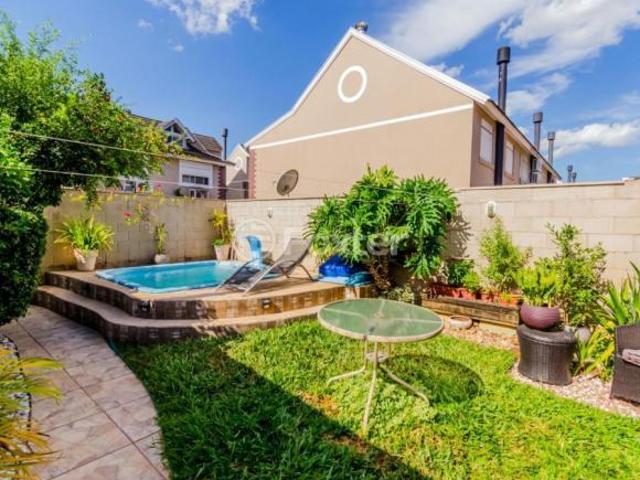 Casa em Condomínio, 4 dormitórios, 194 m², em São Sebastião