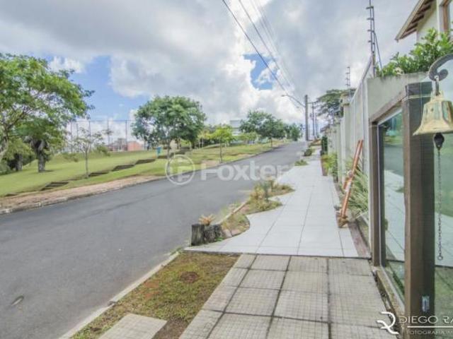 Casa em Condomínio, 4 dormitórios, 200 m², em Mário Quintana