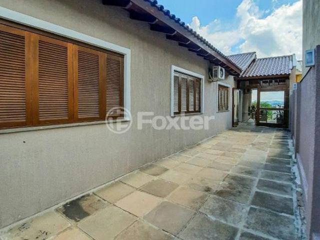 Casa em Condomínio, 4 dormitórios, 200 m², em São Lucas