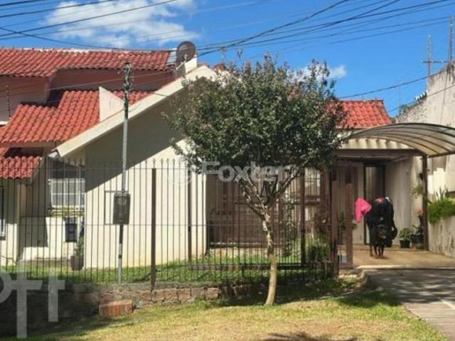 Casa em Condomínio, 4 dormitórios, 200 m², em Santa Tereza