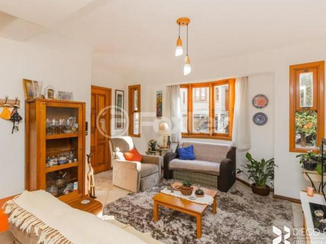 Casa em Condomínio, 4 dormitórios, 204.81 m², em Cristal