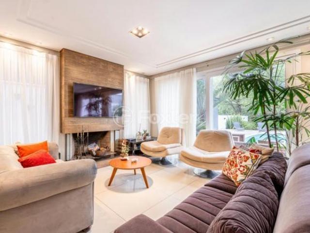 Casa em Condomínio, 4 dormitórios, 219.63 m², em Belém Novo