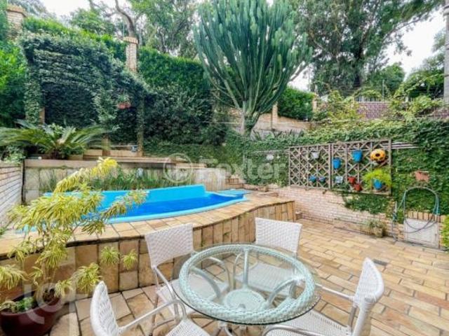 Casa em Condomínio, 4 dormitórios, 219 m², em Sétimo Céu