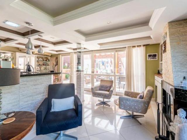 Casa em Condomínio, 4 dormitórios, 233.76 m², em Cavalhada