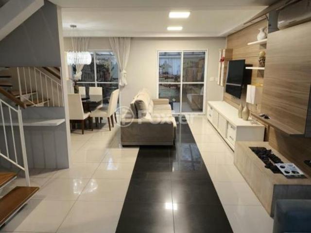 Casa em Condomínio, 4 dormitórios, 240 m², em Tucuruvi