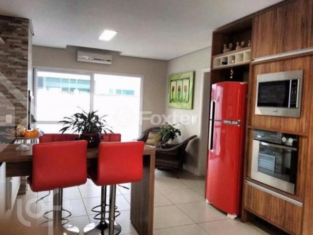 Casa em Condomínio, 4 dormitórios, 240 m², em Hípica