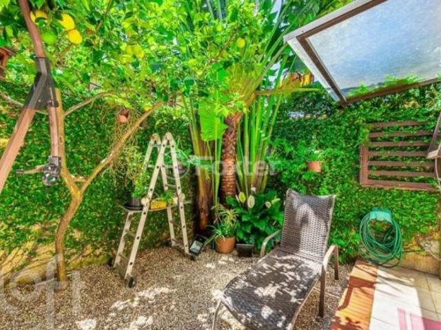 Casa em Condomínio, 4 dormitórios, 241 m², em Lomba do Pinheiro