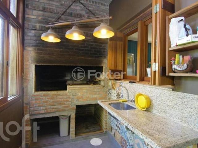 Casa em Condomínio, 4 dormitórios, 243.48 m², em Cavalhada