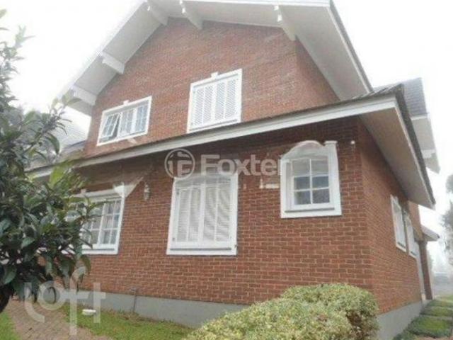Casa em Condomínio, 4 dormitórios, 244 m², em Vila Moura
