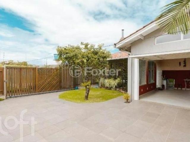 Casa em Condomínio, 4 dormitórios, 256 m², em Bom Jesus