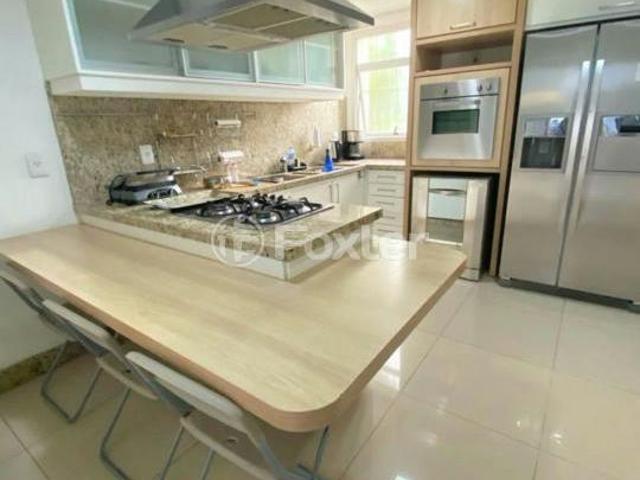 Casa em Condomínio, 4 dormitórios, 258.02 m², em Boa Vista