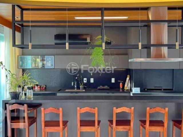 Casa em Condomínio, 4 dormitórios, 290 m², em Vila Nova