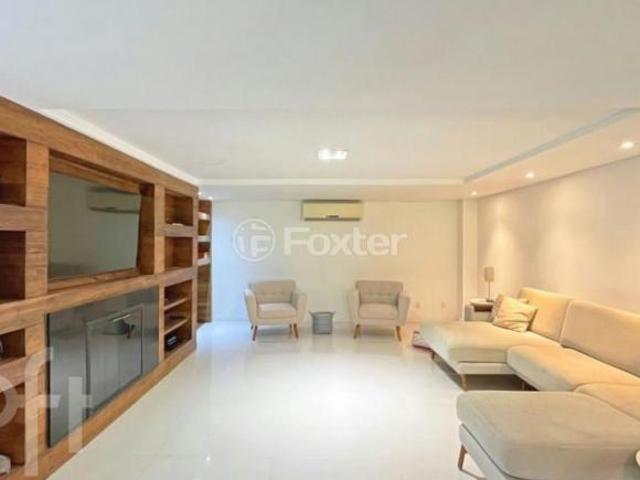 Casa em Condomínio, 4 dormitórios, 297.92 m², em Pedra Redonda