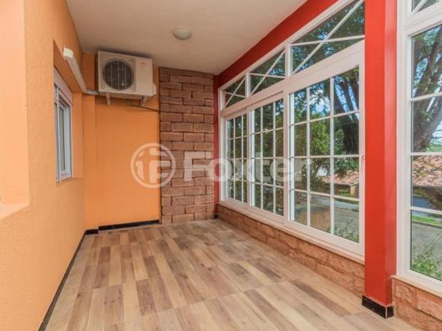 Casa em Condomínio, 4 dormitórios, 300 m², em Espírito Santo
