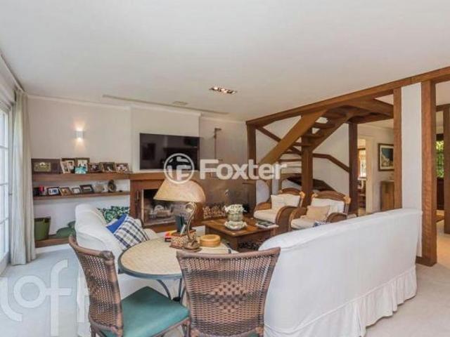 Casa em Condomínio, 4 dormitórios, 321 m², em Chapéu do Sol