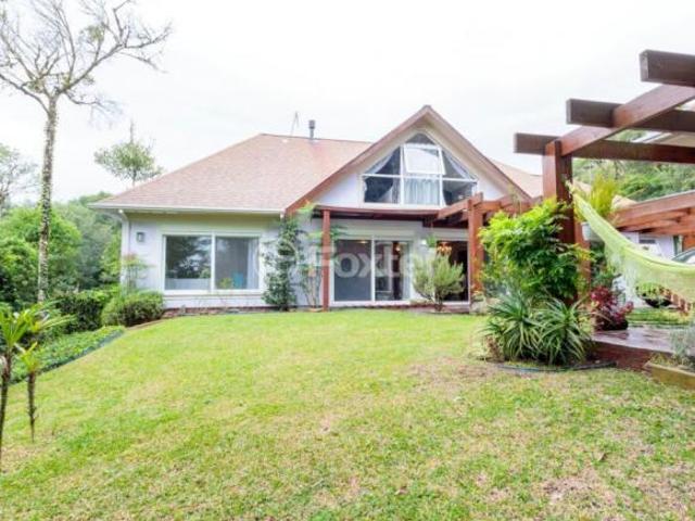 Casa em Condomínio, 4 dormitórios, 325.12 m², em Vila Suiça