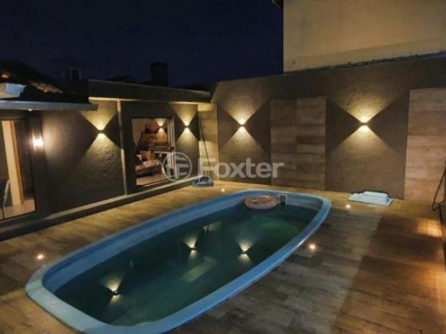 Casa em Condomínio, 4 dormitórios, 330 m², em São Lucas