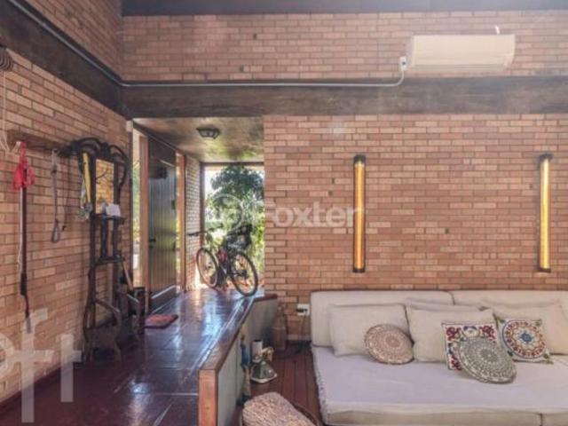Casa em Condomínio, 4 dormitórios, 337.62 m², em Cristal