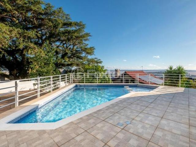 Casa em Condomínio, 4 dormitórios, 340.39 m², em Nonoai