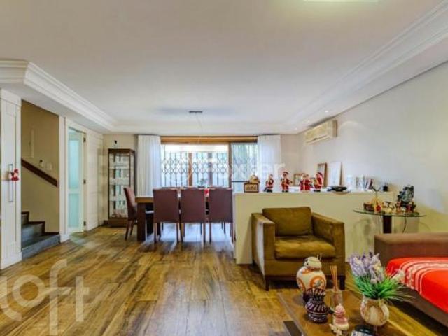 Casa em Condomínio, 4 dormitórios, 340 m², em Jardim Isabel