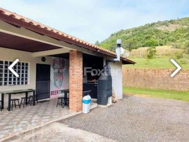 Casa em Condomínio, 4 dormitórios, 380 m², em Lomba Grande