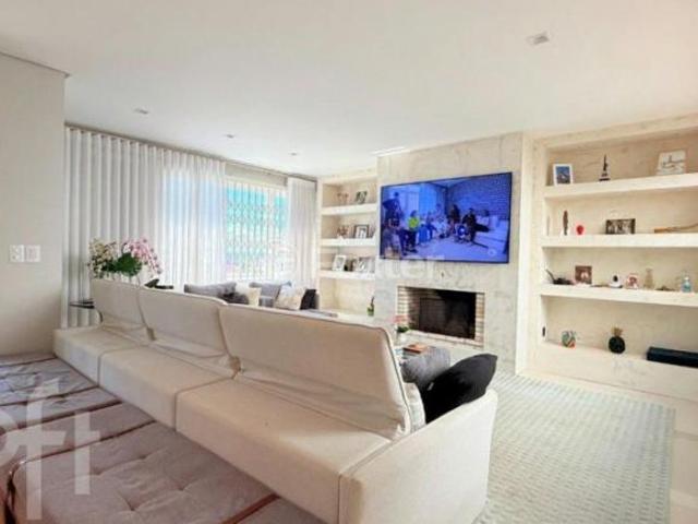 Casa em Condomínio, 4 dormitórios, 386.07 m², em Vila Jardim