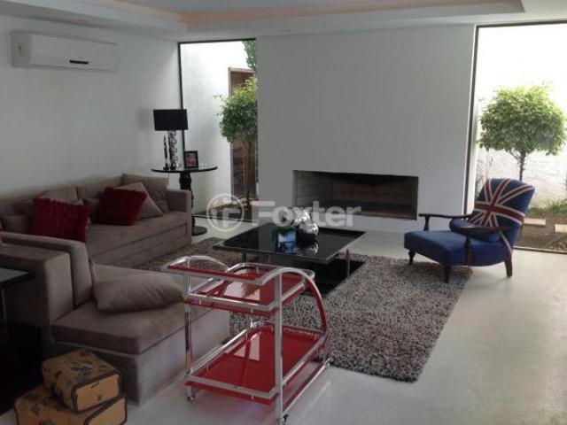 Casa em Condomínio, 4 dormitórios, 386 m², em Lomba do Pinheiro