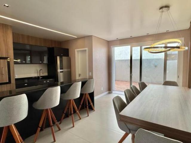 Casa em Condominio 4 dormitorios Bairro