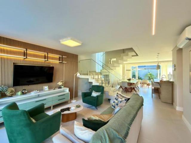 Casa em Condominio 4 dormitorios Bairro Atlantida