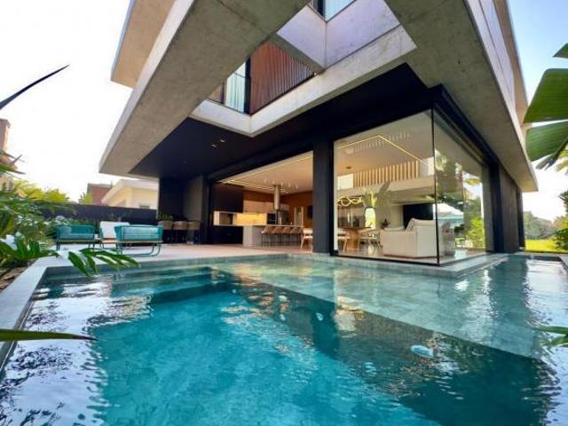 Casa em Condominio 4 dormitorios Bairro Atlantida