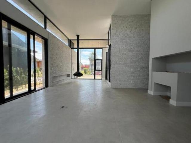 Casa em Condominio 4 Dormitórios Bairro Dubai