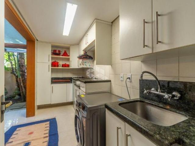 Casa em Condomínio 4 dormitórios bairro Tristeza