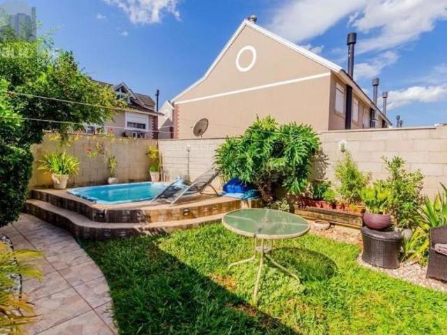 Casa em Condomínio 4 Dormitórios com Suíte no Lindoia Porto Alegre