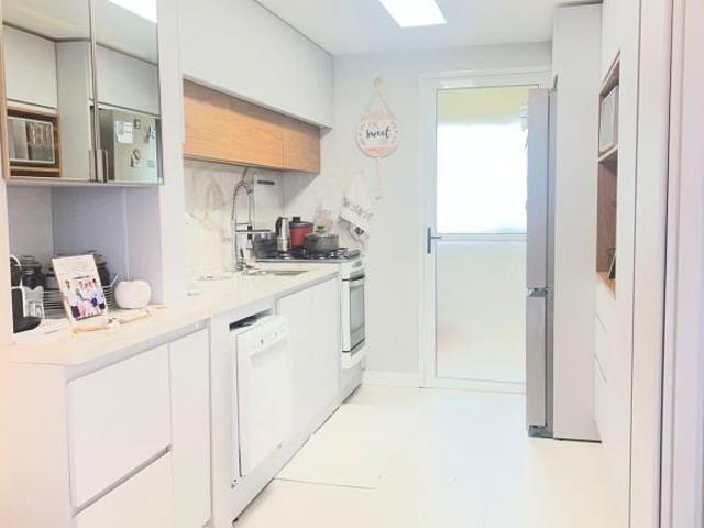 Casa em condomínio com 4 dormitórios e lazer completo no Ecoville