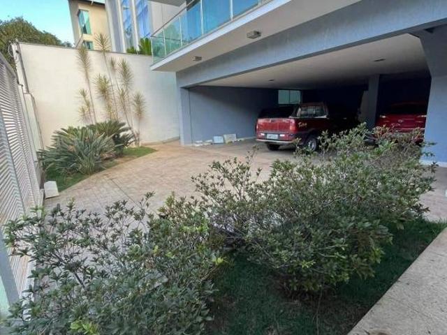Casa em condomínio, 4 quartos, 4 suites, 8 vagas