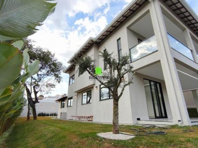Casa em condomínio 4 quartos