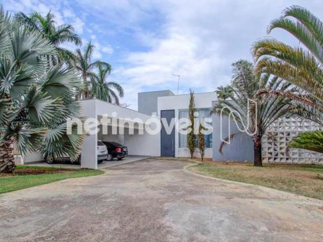 CASA EM CONDOMÍNIO | 4 SUÍTES | 3 VAGAS | ILUMINAÇÃO FOTOVOLTAÍCA | SAUNA