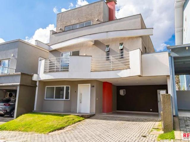 Casa em condomínio, 4 suítes, 250m² privados no Campo Comprido em Curitiba