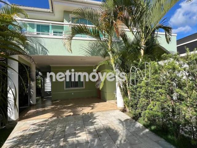 CASA EM CONDOMÍNIO | 4 SUÍTES | 6 BANHOS | DCE | 5 VAGAS | ACEITA FINANCIAMENTO |