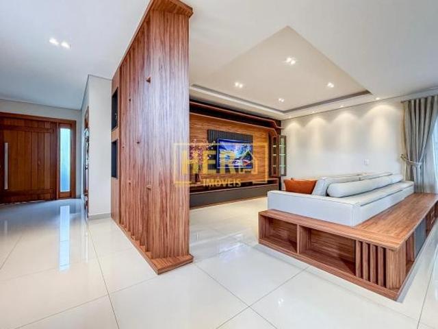 Casa em condomínio 4 Suítes e 337m² Residencial Ibi Aram I