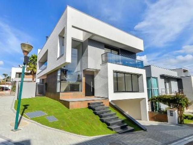 Casa em condomínio 4 suítes no Boa Vista