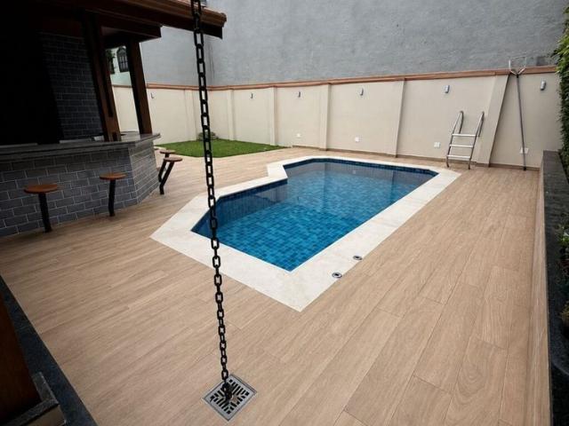 Casa Em Condomínio