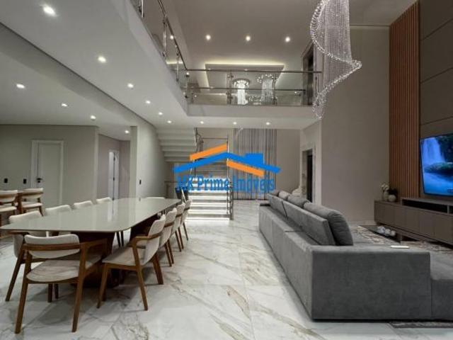 Casa em condomínio 515m² com 4 suítes na Granja Viana