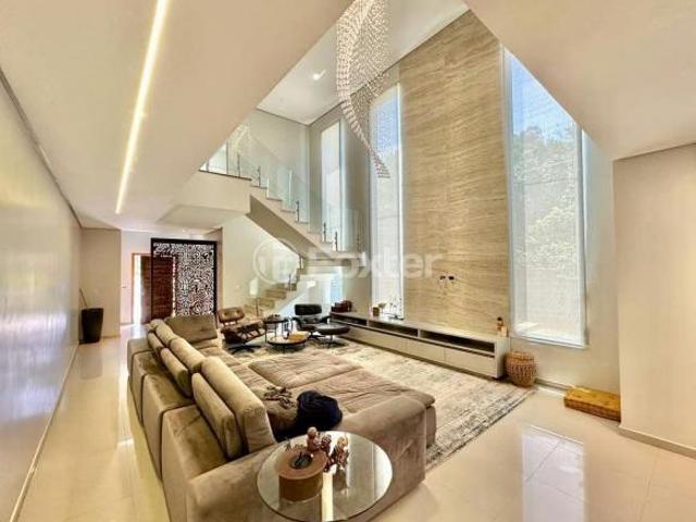 Casa em Condomínio, 5 dormitórios, 401 m², em Jardim do Golf I