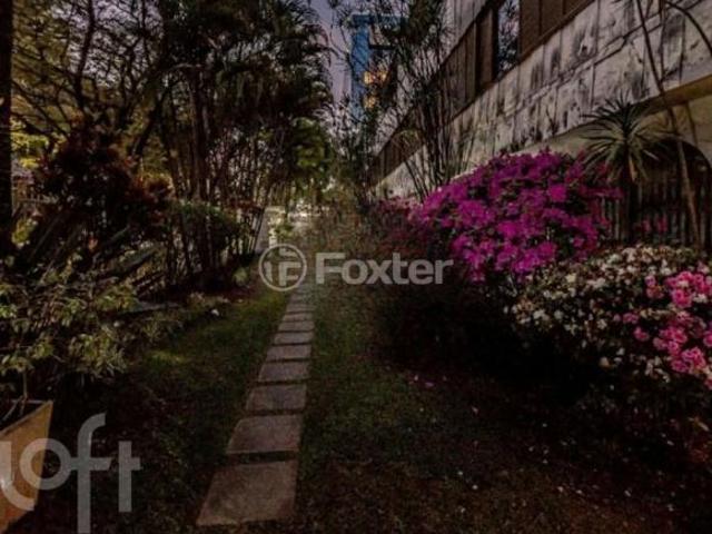 Casa em Condomínio, 5 dormitórios, 422.61 m², em Três Figueiras