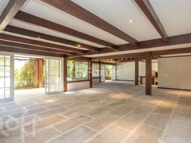 Casa em Condomínio, 5 dormitórios, 491 m², em Chapéu do Sol