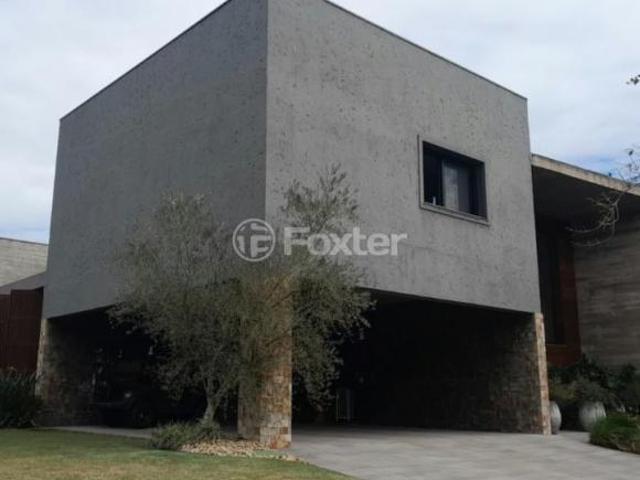 Casa em Condomínio, 5 dormitórios, 550 m², em Chapéu do Sol
