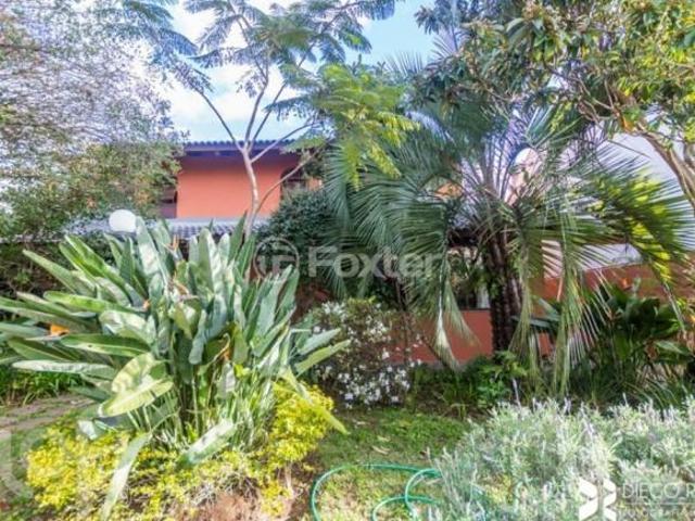Casa em Condomínio, 5 dormitórios, 600 m², em Nonoai