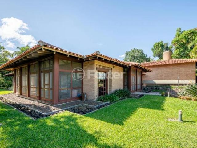 Casa em Condomínio, 5 dormitórios, 1179 m², em Cavalhada