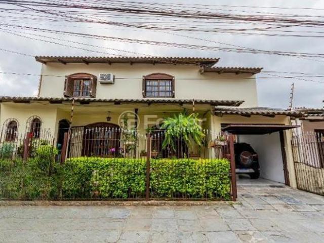Casa em Condomínio, 5 dormitórios, 209 m², em Cristal